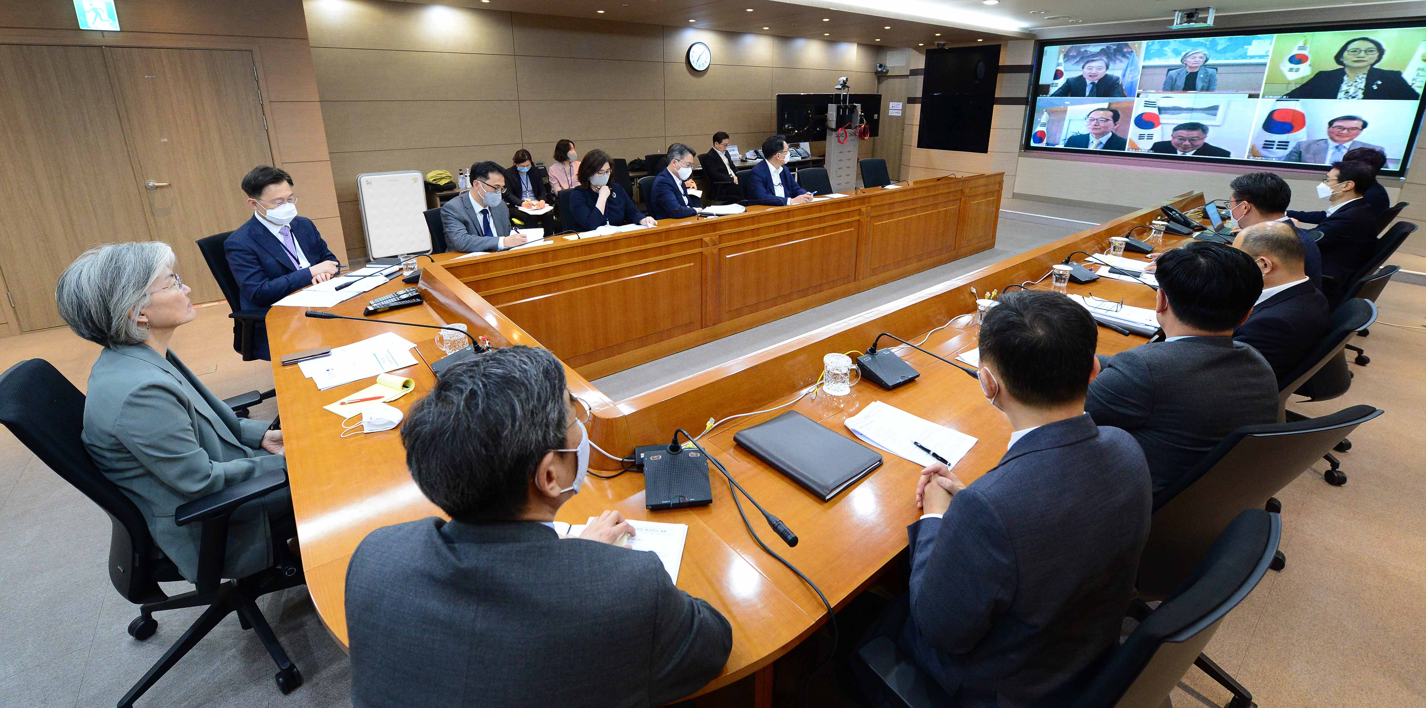강경화 코로나 19 대응 다자공관장 화상회의 참석 코로나 다자협력외교 능동적 추진